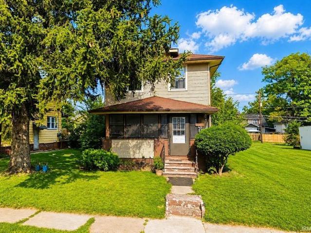 2927 Smith St, Fort Wayne, IN 46806
