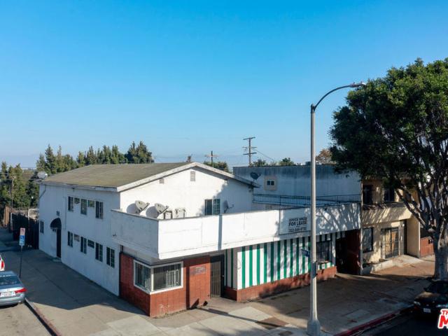 2927 W Florence Avenue