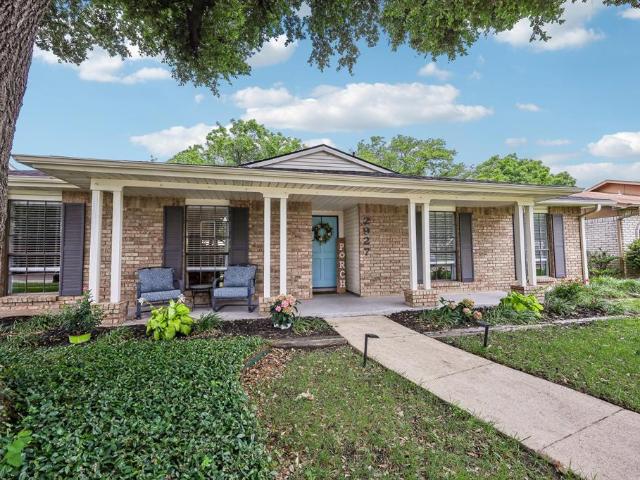 2927 Winterberry Drive
