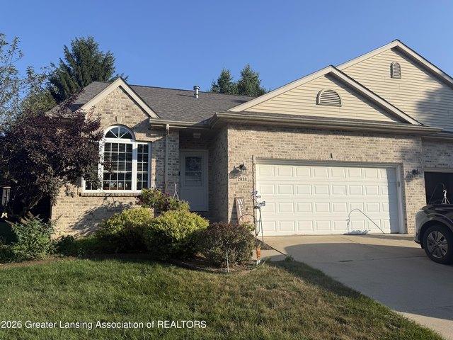 2928 Marfitt Rd, East Lansing, MI 48823