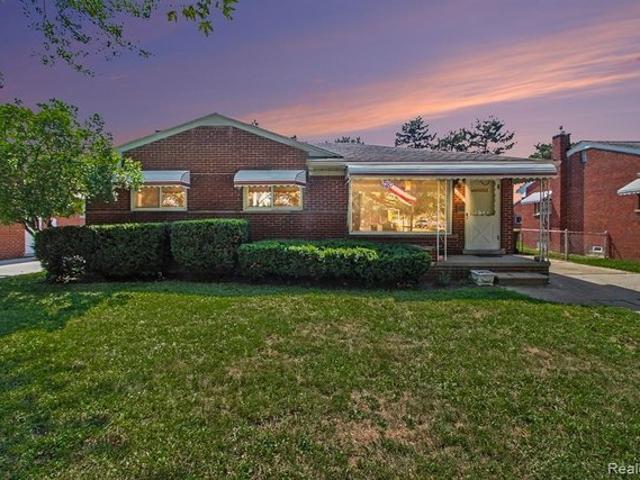 2928 Middlefield Dr, Trenton, MI 48183