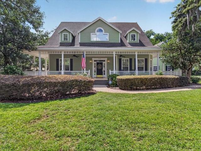 2928 Chelsea Woods Dr, Valrico, FL 33596
