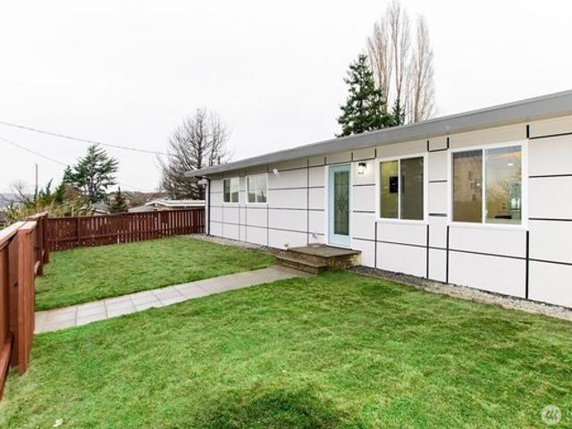 2928 S Webster St, Seattle, WA 98108
