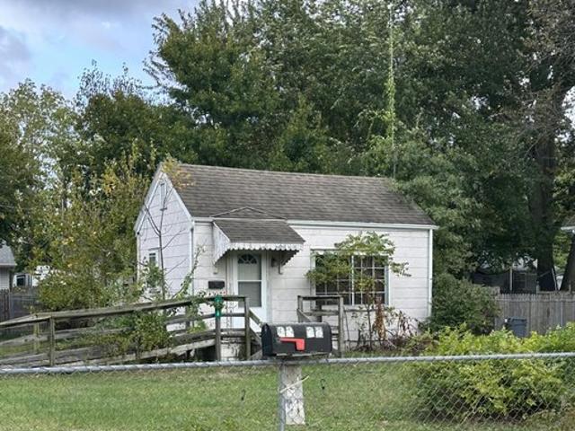 2928 Woodrow Ave, Michigan City, IN 46360