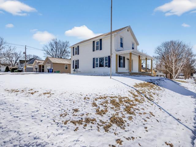 2929 N 3rd St, Clinton, IA 52732 | MLS #12598 | Compass