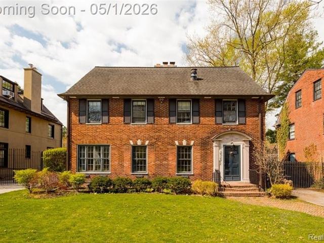 2929 Burns St, Detroit, MI 48214