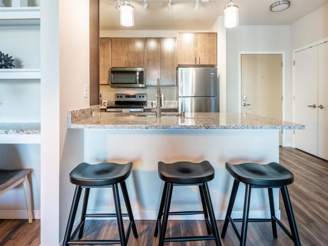 2929 California Plz. 2 Bedroom Apartment for Rent at 2929 California Plz, Omaha, NE 68131