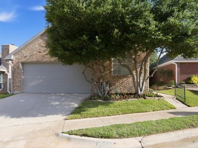 2929 Everest Dr, Bedford, TX 76021