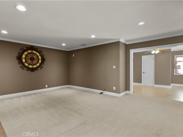 2929 E Hamilton