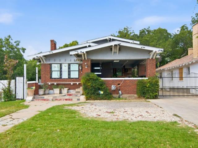 2929 E Lancaster Avenue