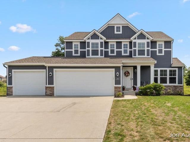 2929 E Morgan Trl NE, Rockford, MI 49341