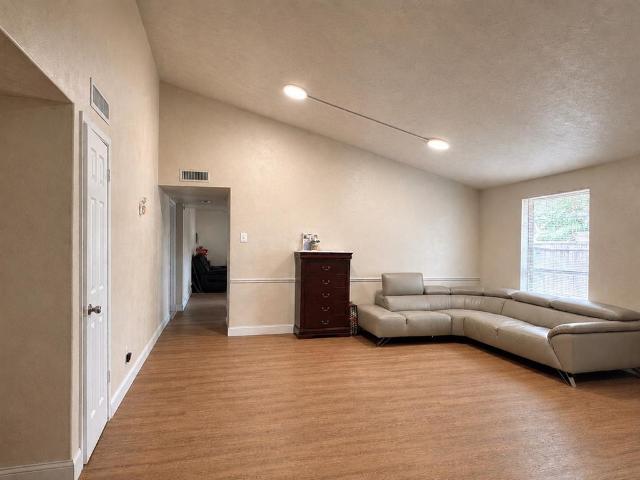 2929 Pinewood Drive
