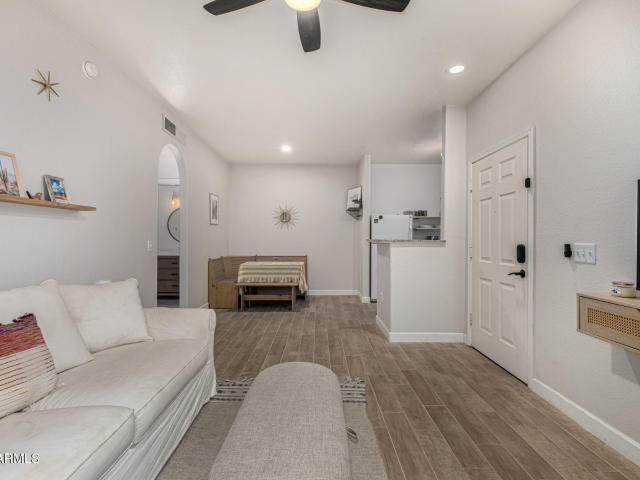 2929 W Yorkshire Dr, Unit 1085, Phoenix, AZ 85027 | Compass