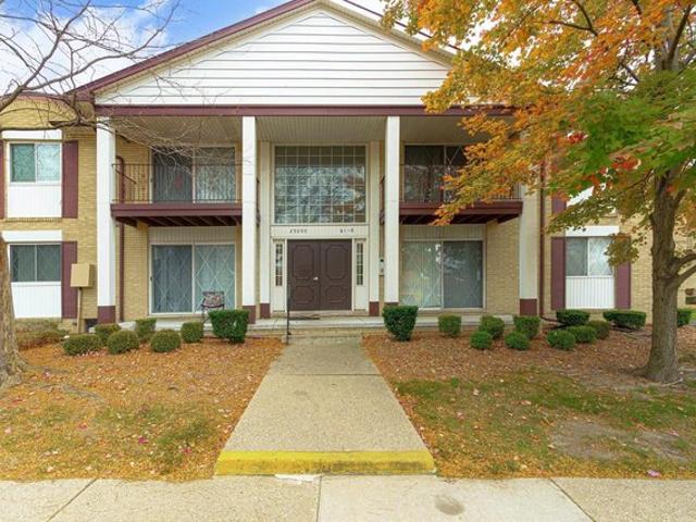 29200 Gloede St Unit 135, Warren, MI 48088
