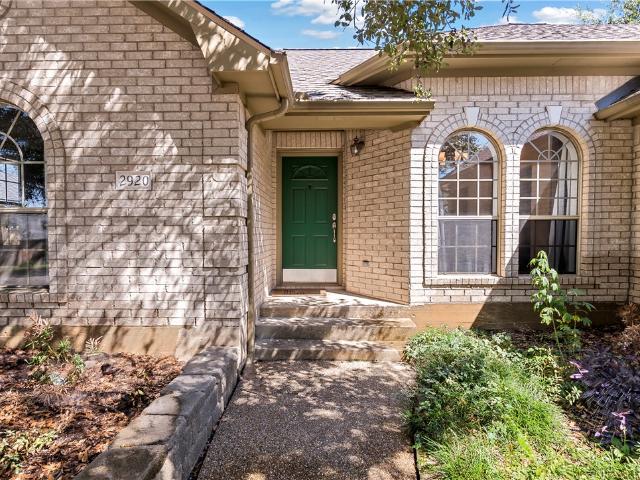 2920 Mirrormere Circle