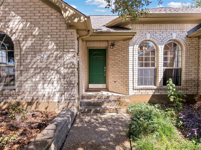 2920 Mirrormere Circle