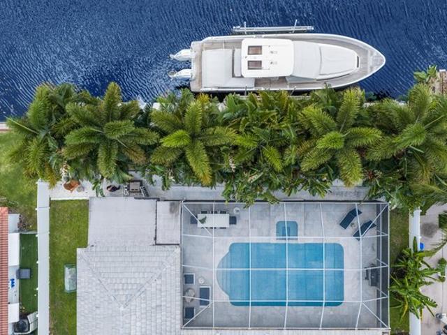 2920 NE 52nd St, Fort Lauderdale, FL 33308