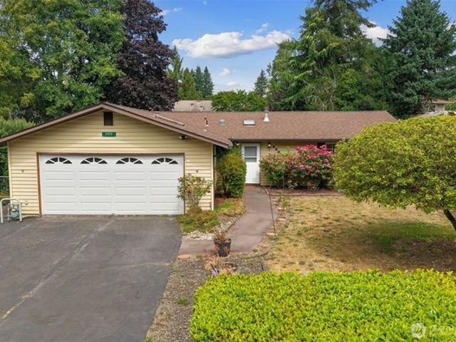 2920 Aegean Blvd NE, Bremerton, WA 98311