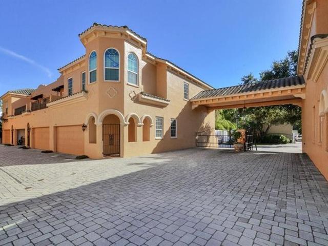 2920 Hansen Manor Ln, Tampa, FL 33611