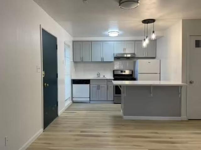 2920 Hillegass Ave #A, Berkeley, CA 94705