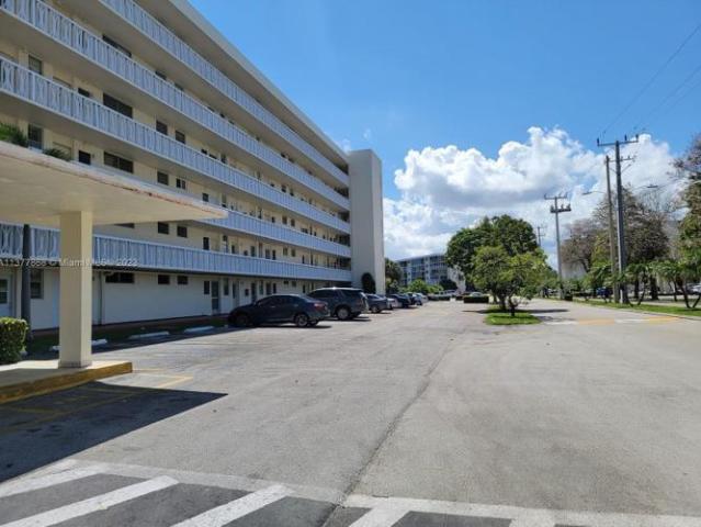 2920 Point E Dr #N312, Aventura, FL 33160