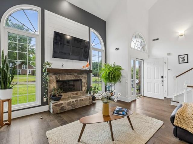 2920 Stewart Campbell Pt, Thompsons Station, TN 37179