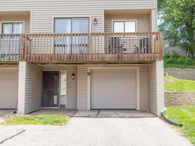 2920 S Cedar St Apt 5, Sioux City, IA 51106