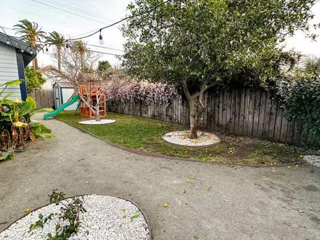 2920 S West View St Houses in Los Angeles, CA