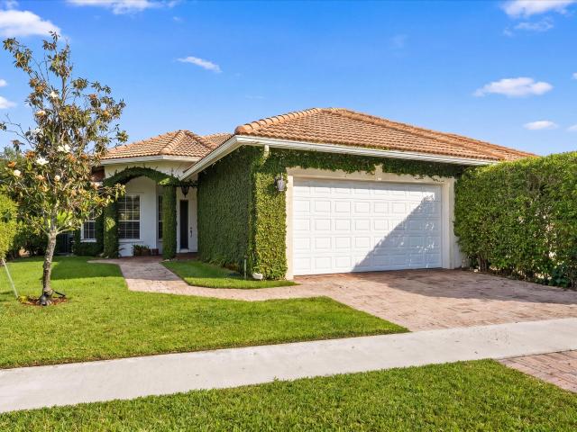 2920 Twin Oaks Way, Wellington, FL 33414 | MLS #B26021 | Compass