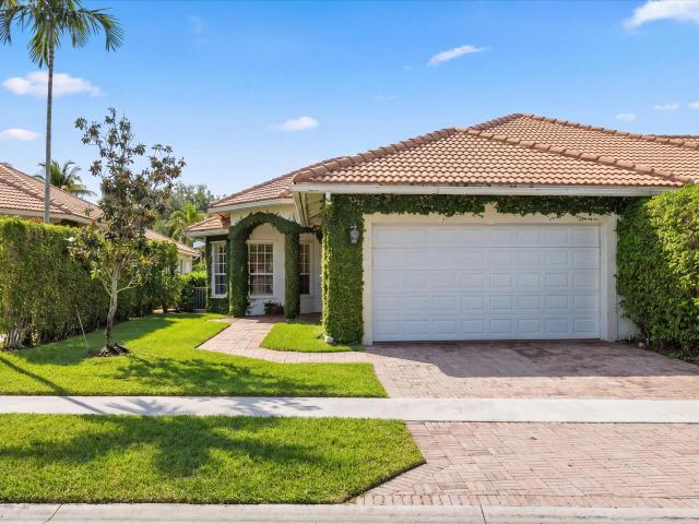 2920 Twin Oaks Way, Wellington, FL 33414 | MLS #B26021 | Compass