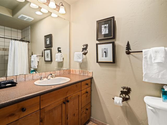 2920 Village Dr, Unit 2302, Steamboat Springs, CO 80487 | MLS #S1067