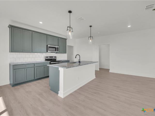2920 Wolf Ridge Lane