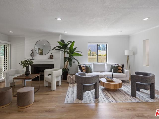 2920 11th St, Unit 6, Santa Monica, CA 90405 | MLS #26827 | Compass