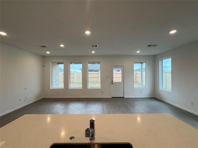 2921 Mariner Island Drive