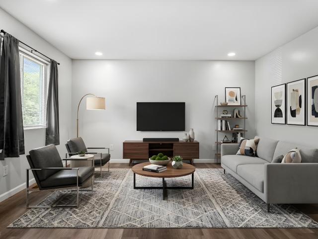 2921 N Dearborn