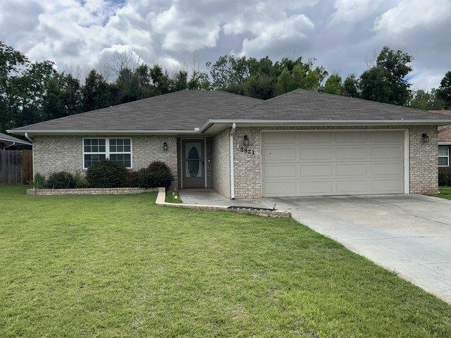 2921 Brook Haven Dr, Woodward, OK 73801