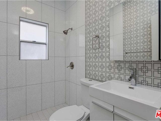 2921 Francis Ave Los Angeles Studio Apartment for Rent at 2921 Francis Ave, Los Angeles, CA 90005 MacArthur Park