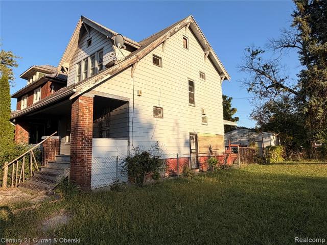 2921 W Euclid Street