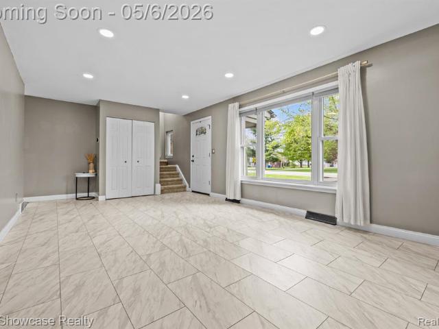 2922 Airport Road