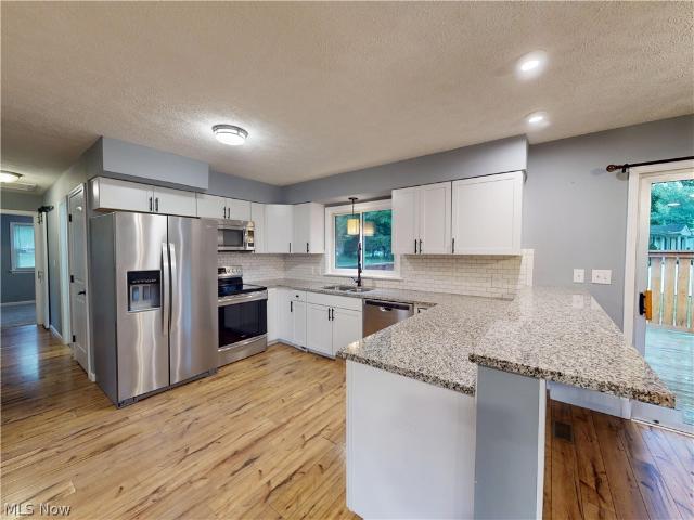 2922 Cliffside Drive