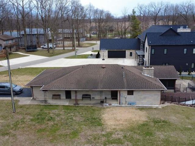 2922 Country Club Dr S, Rochester, IN 46975