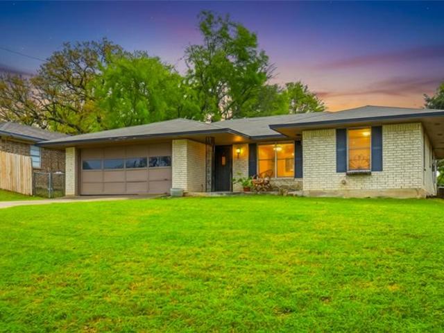 2922 Layne Dr, Denison, TX 75020