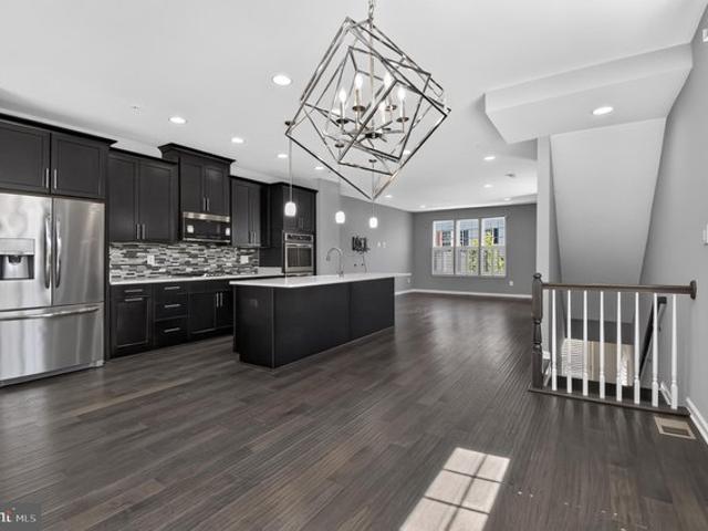 2922 Pinebrook Rd, Landover, MD 20785