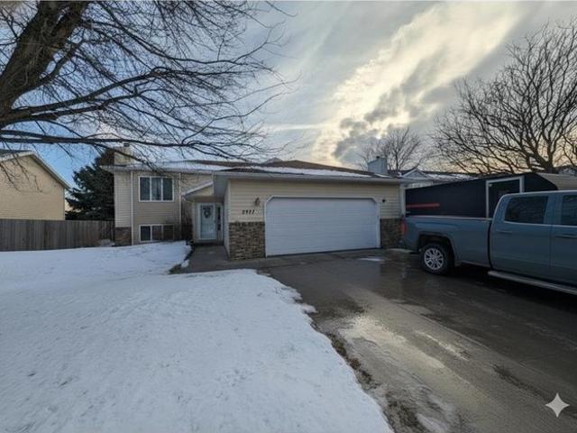 2922 23rd Ave S, Fargo, ND 58103