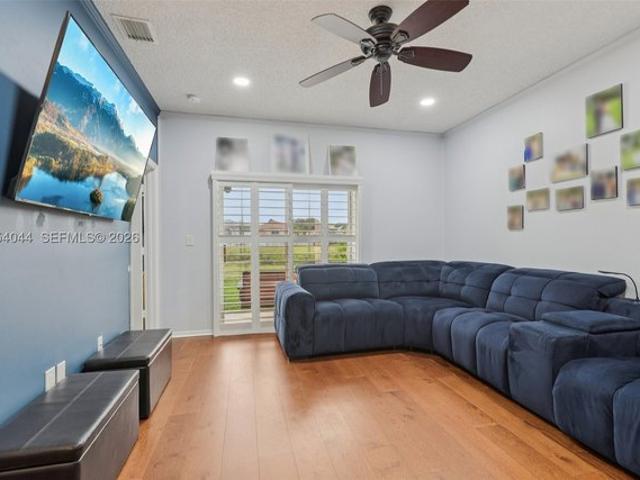 2923 Crestwood Ter Unit 5104, Margate, FL 33063