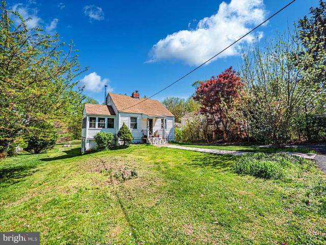 2923 Fairhill Road