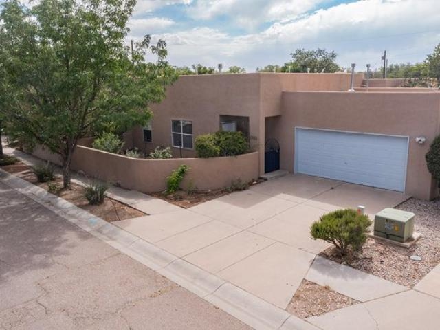 2923 Foraker Ct NW, Albuquerque, NM 87107