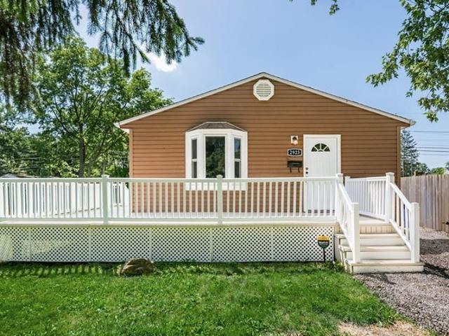 2923 Howey Rd, Columbus, OH 43224
