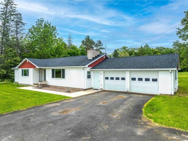 292 County Route 62, Pulaski, NY 13142