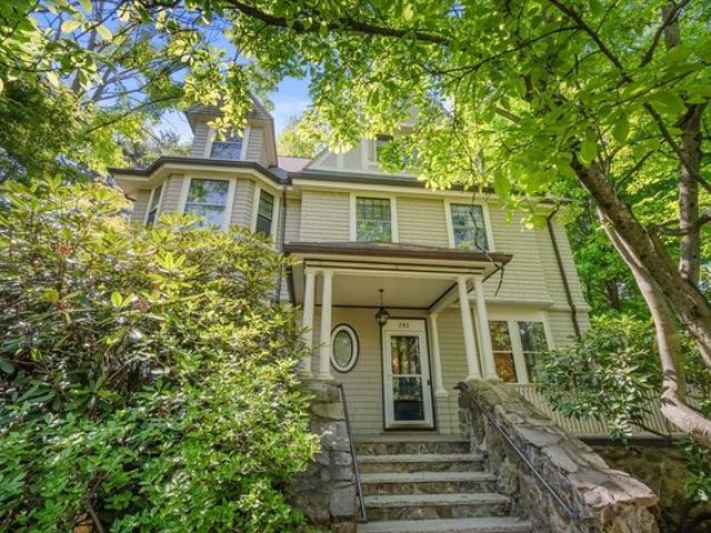 292 Clinton Rd, Brookline, MA 02445